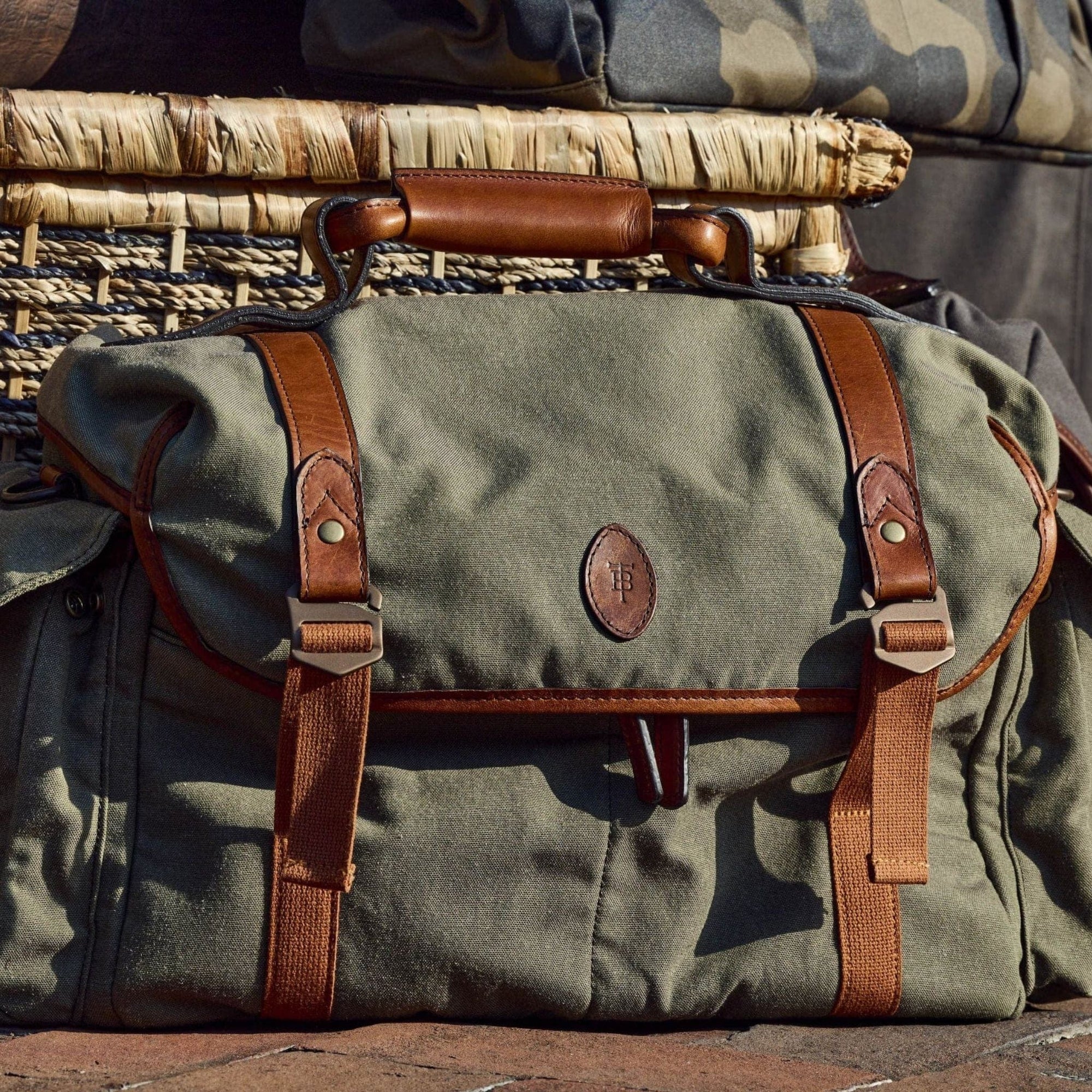 Waxed Canvas Field Bag – Tom Beckbe