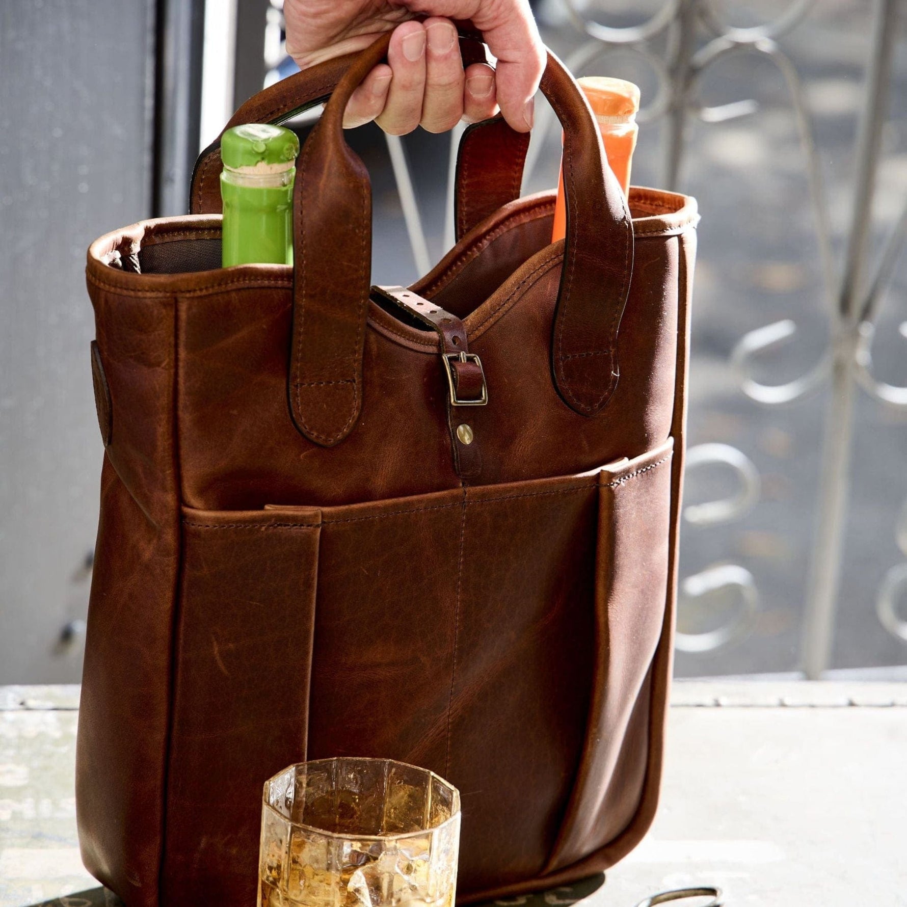 Leather Whiskey Bag – Tom Beckbe